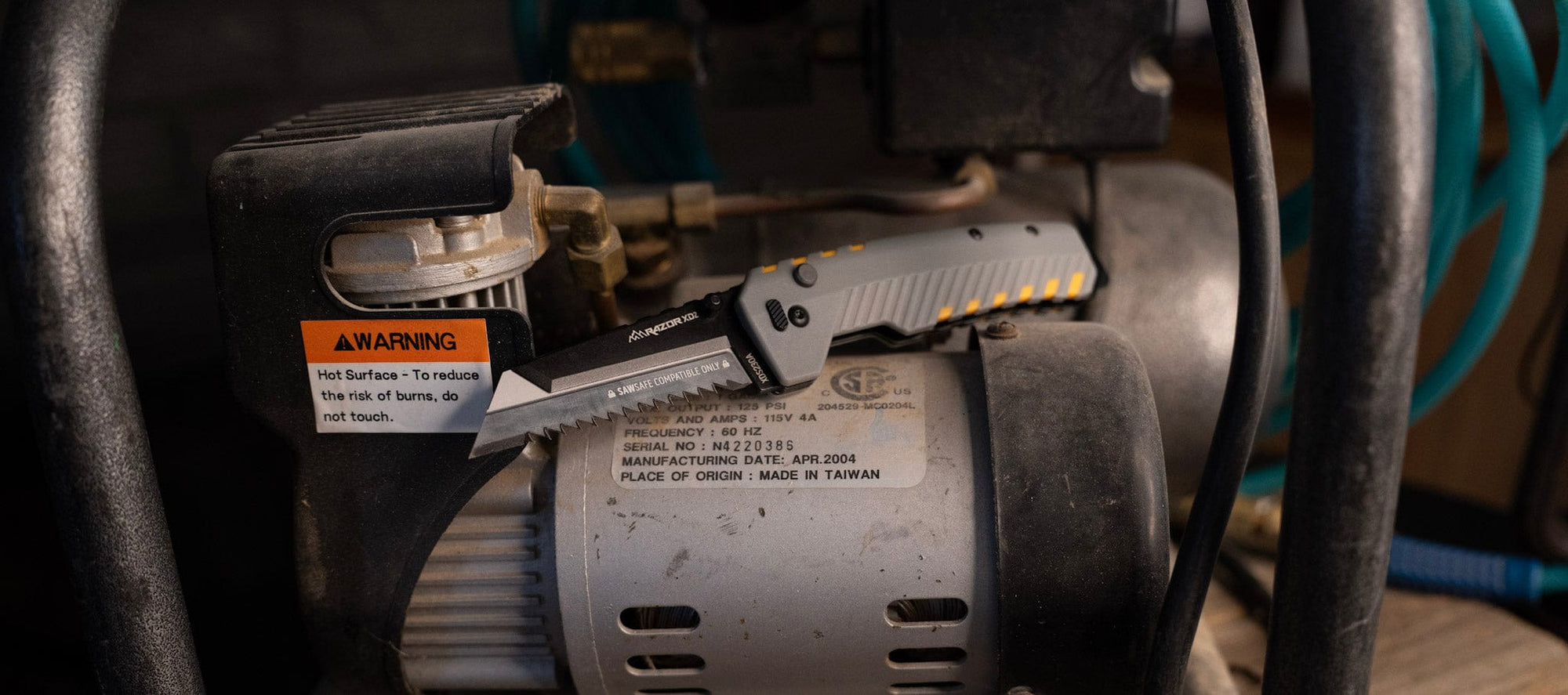 Razor XD Work & EDC Knife | RazorSafe® Blade Change + Built-In Tools